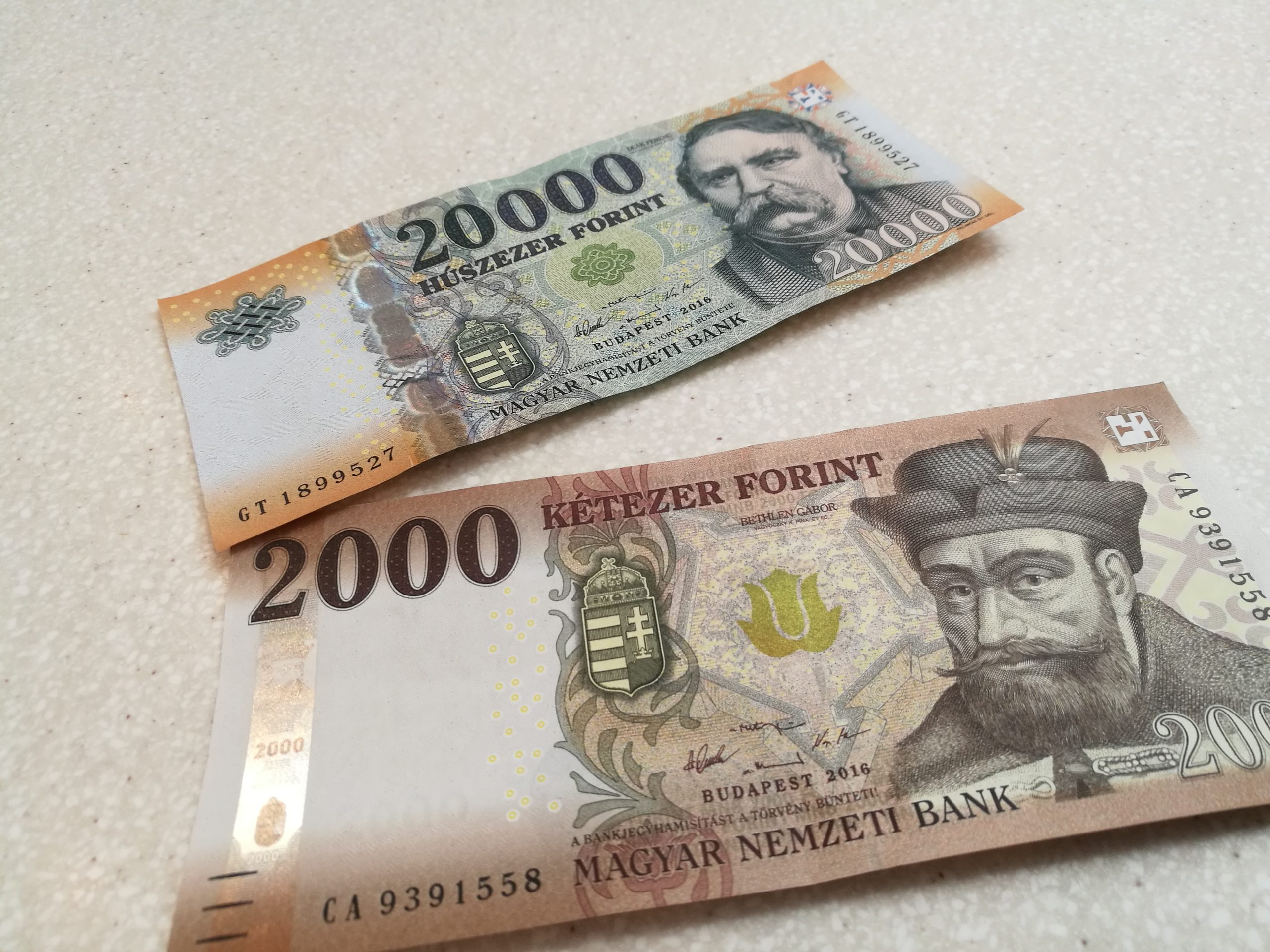 Forint App So Kann Man Falschgeld Erkennen Ungarn TV Forint App So Kann Man Falschgeld Erkennen Ungarn TV