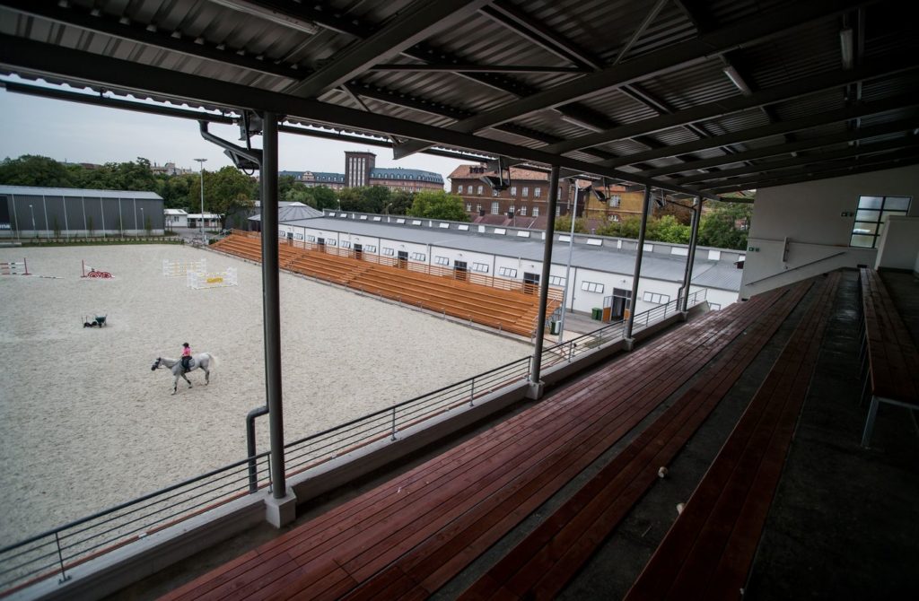 Pferde- und Reitsportzentrum in Budapest komplett erneuert | Ungarn-TV ...