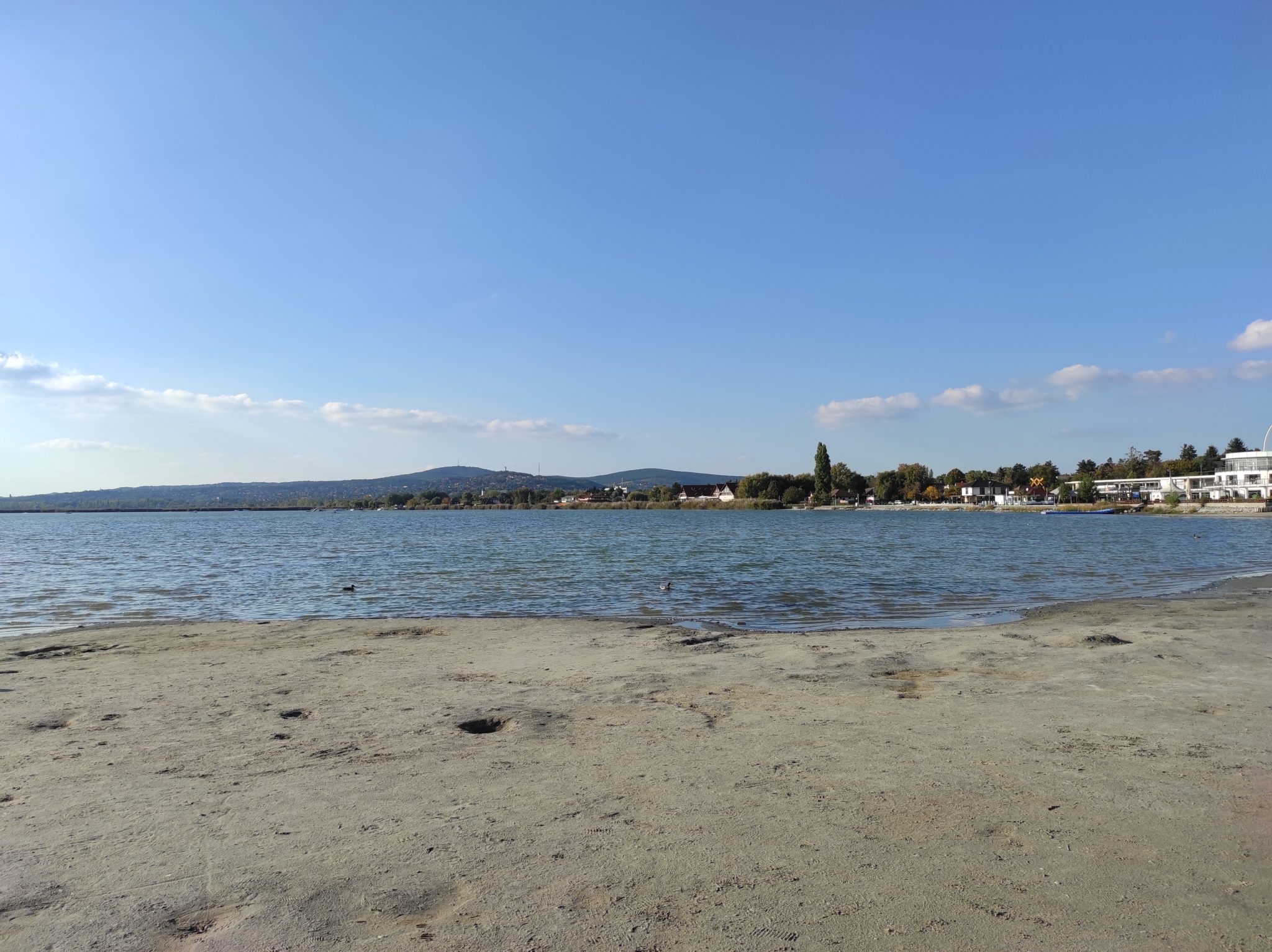 Der Velence-See ist auch im Herbst schön | Ungarn-TV.com | Reisemagazin ...